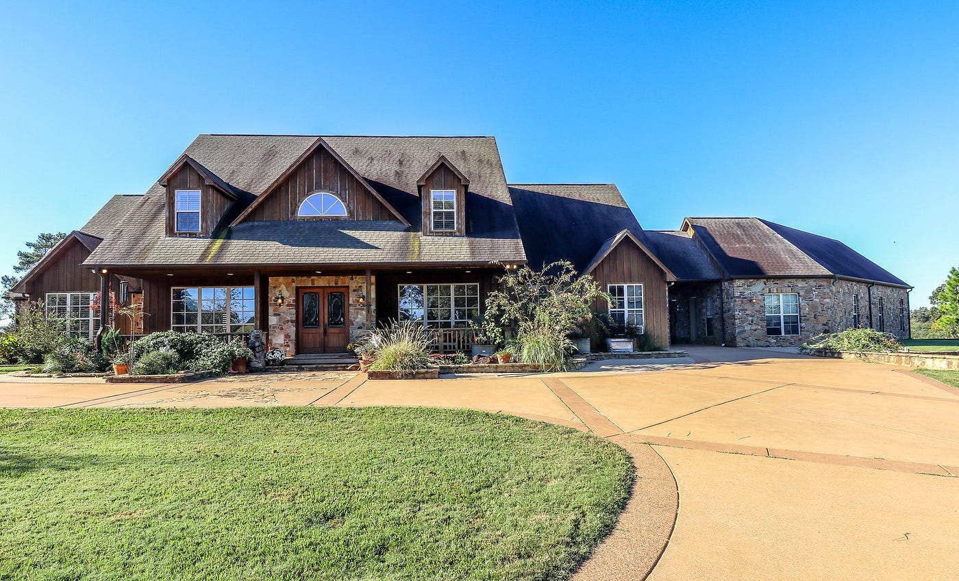 9 Beautiful homes in the Countryside | by Home Aucs | Medium