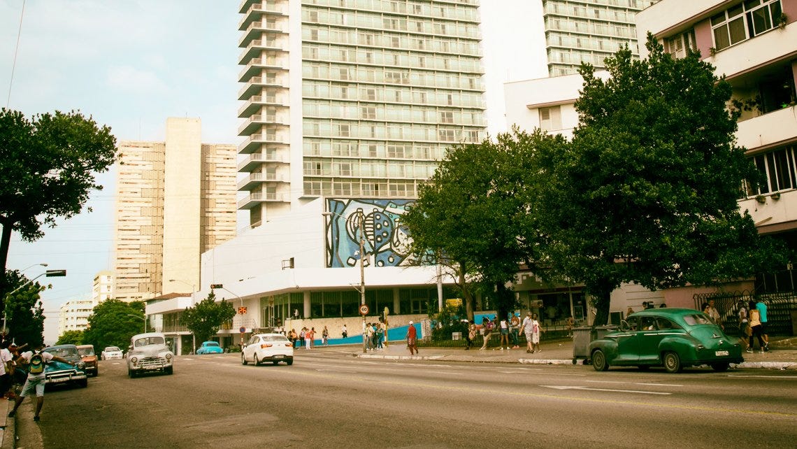 Los Barrios de La Habana: El Vedado | by Havana Private Suite | Medium