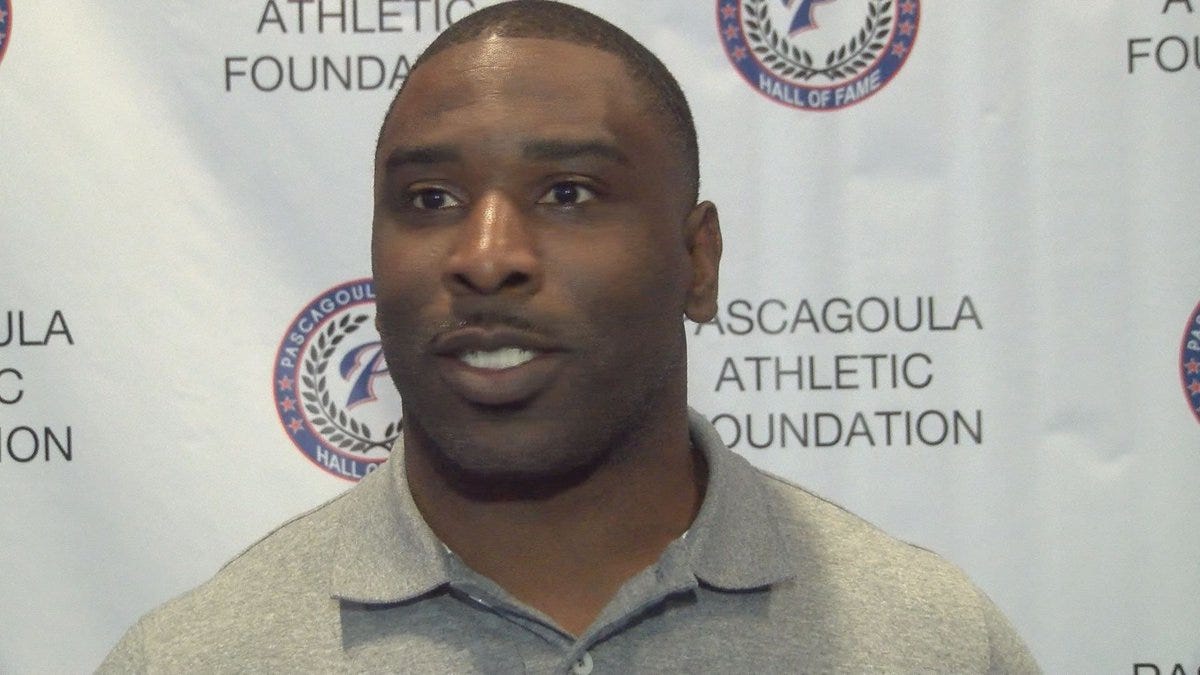 Conerly Award Watch: Introduction | by Joel Sturgeon | Sep, 2022 | Medium
