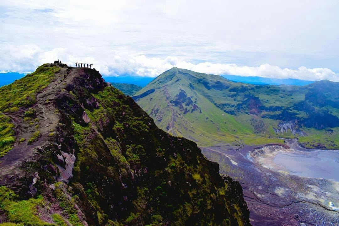 Menyimpan Banyak Misteri, Gunung Kaba Tetap Jadi Wisata Alam Favorit di ...