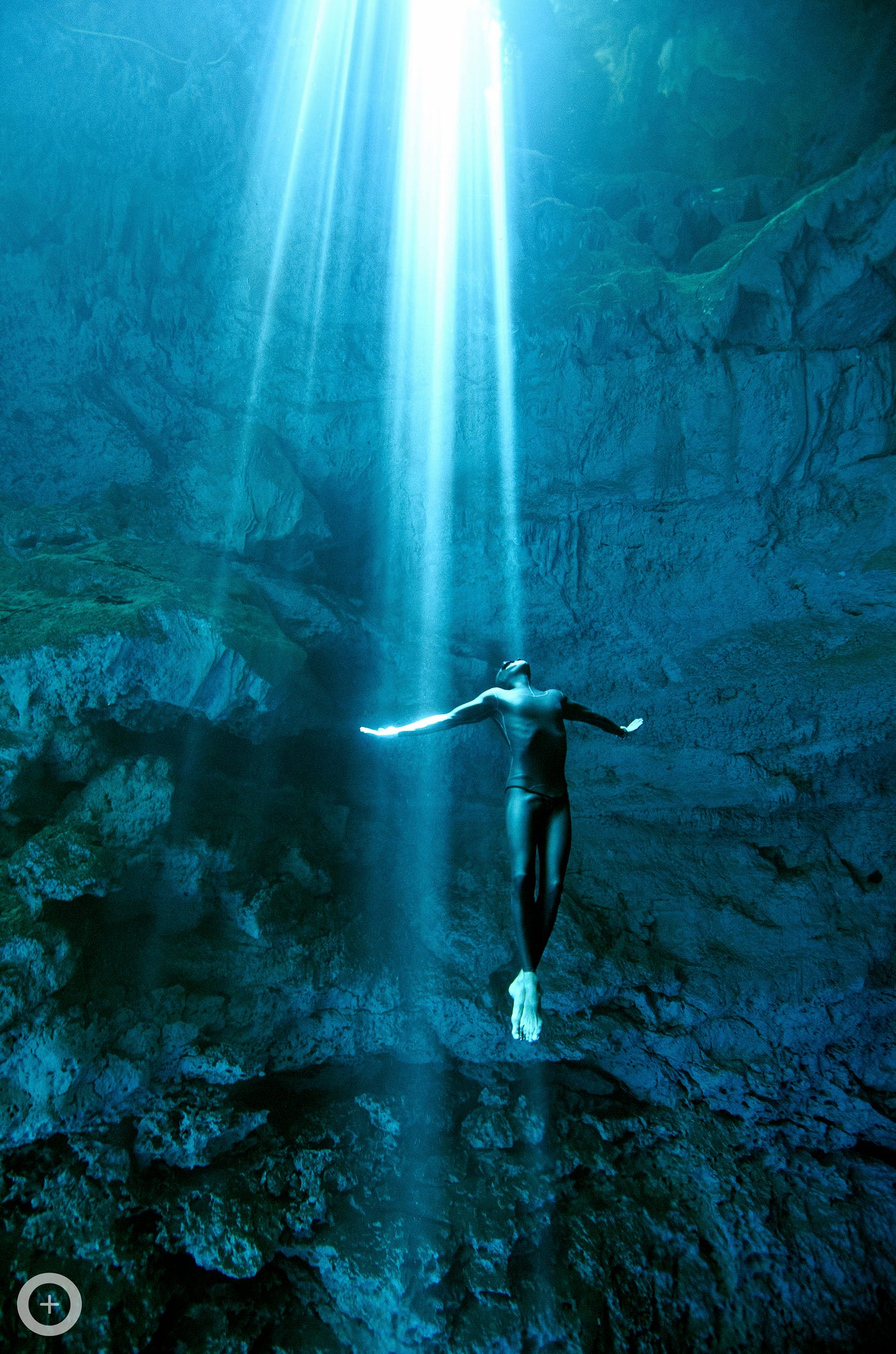 Meet the Freediving Couple Who Make Stunning Underwater Photos With No ...