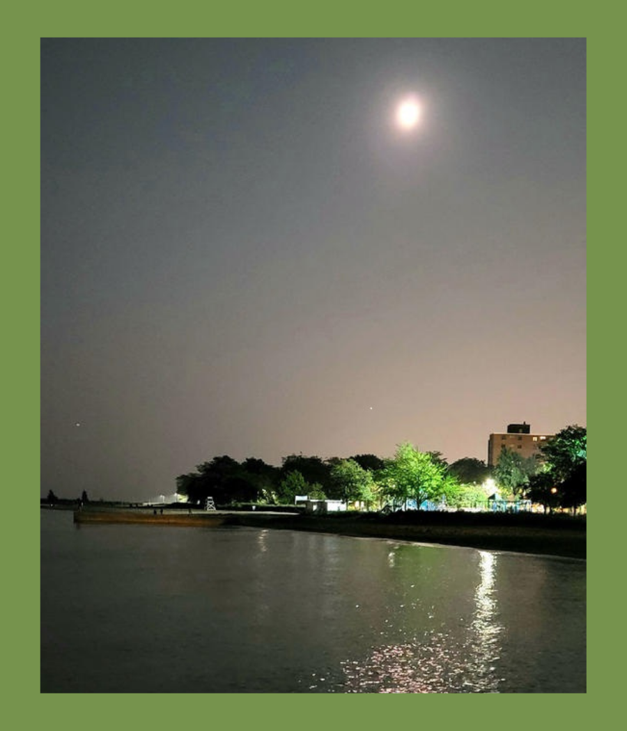 Photographing July’s Spectacular Buck Moon in Chicago Along the Shores ...