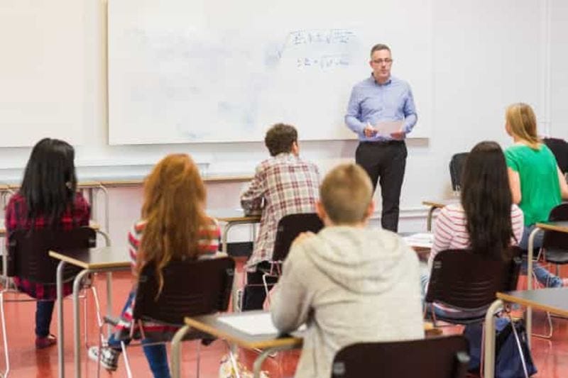 How To Make a Good Impression On Teachers Through Nonverbal ...