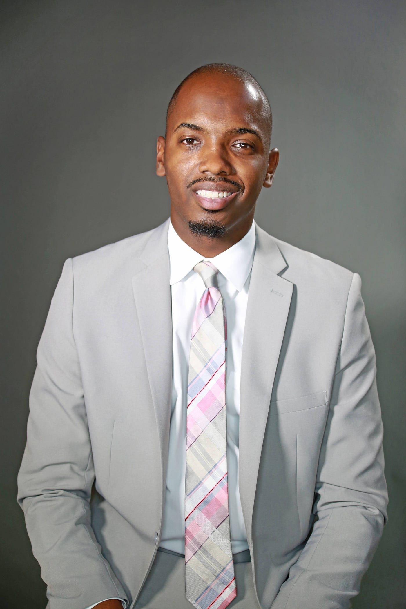 Tayvon Jackson of New Perspective Wealth Management: The 5 Essentials ...