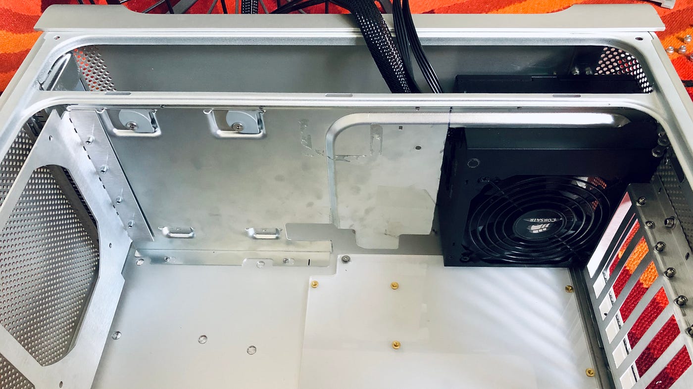 PowerMac G5 ATX Gaming PC Case Mod | by Patrick Robert Doyle | Medium