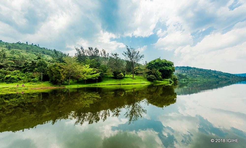 Lake Muhazi…and why I dig the place | by Inêz | Medium