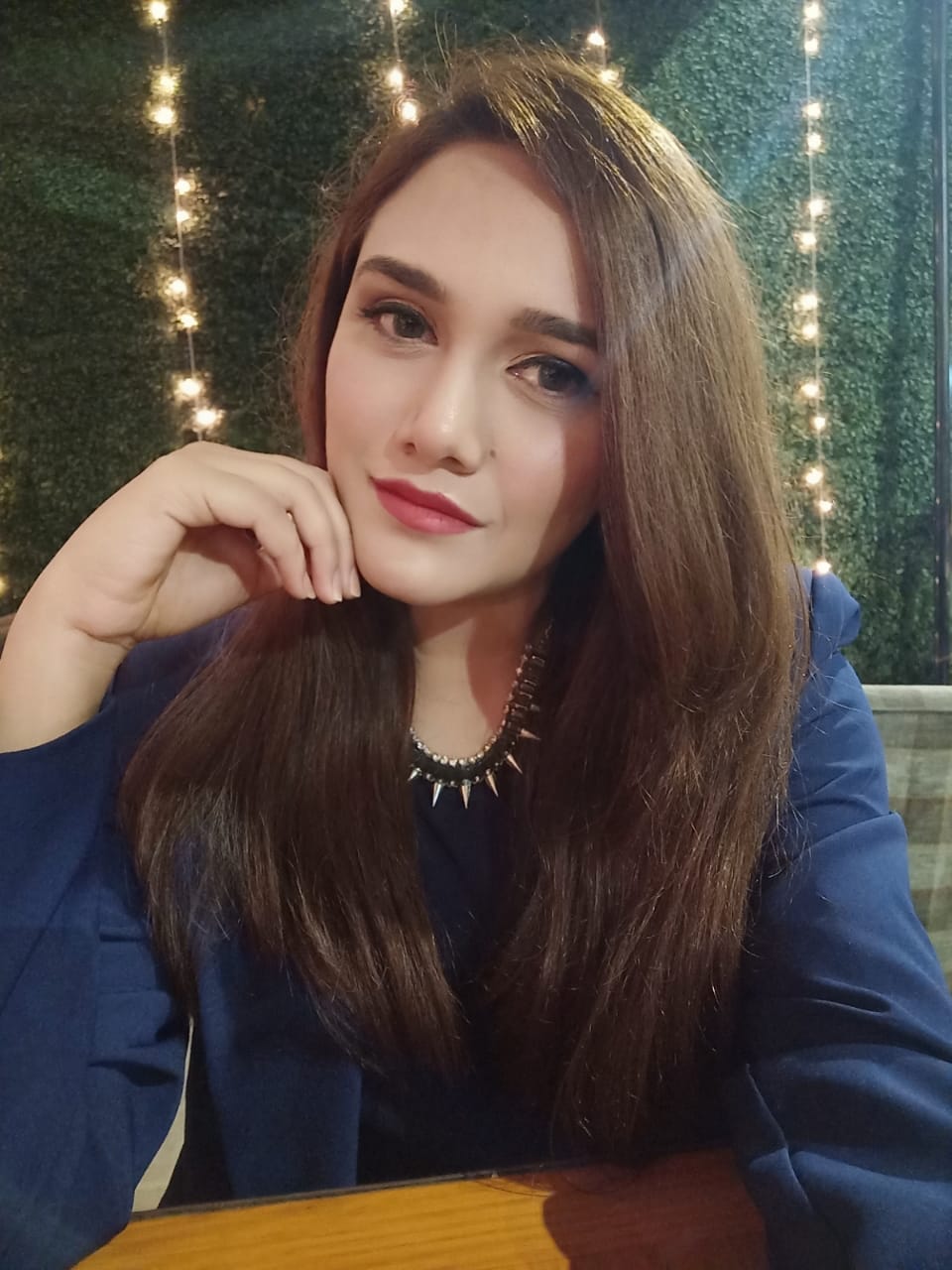 Sharmeen Shaikh – Medium