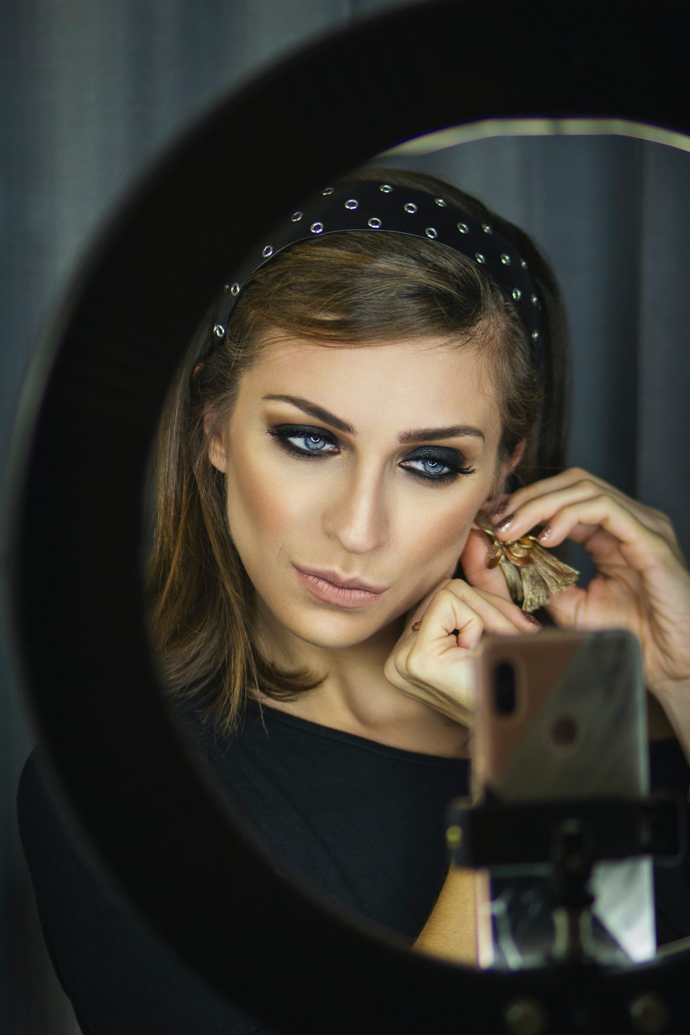 Beware of Beauty Guru Deception. An actual beauty pro breaks it down ...