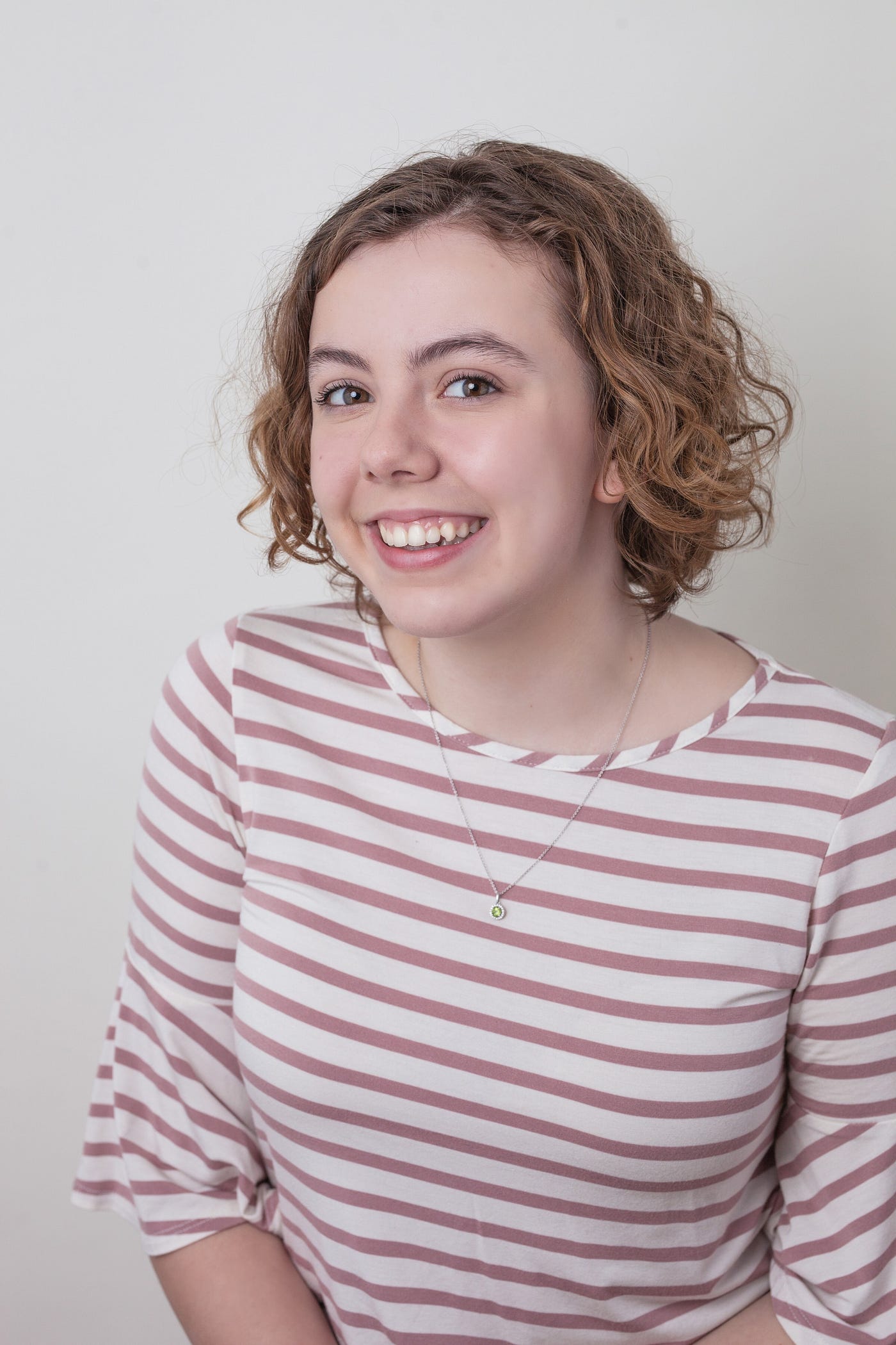 Who’s playing at The Outer Loop?. Young Artist Edition: Lily McMahon ...