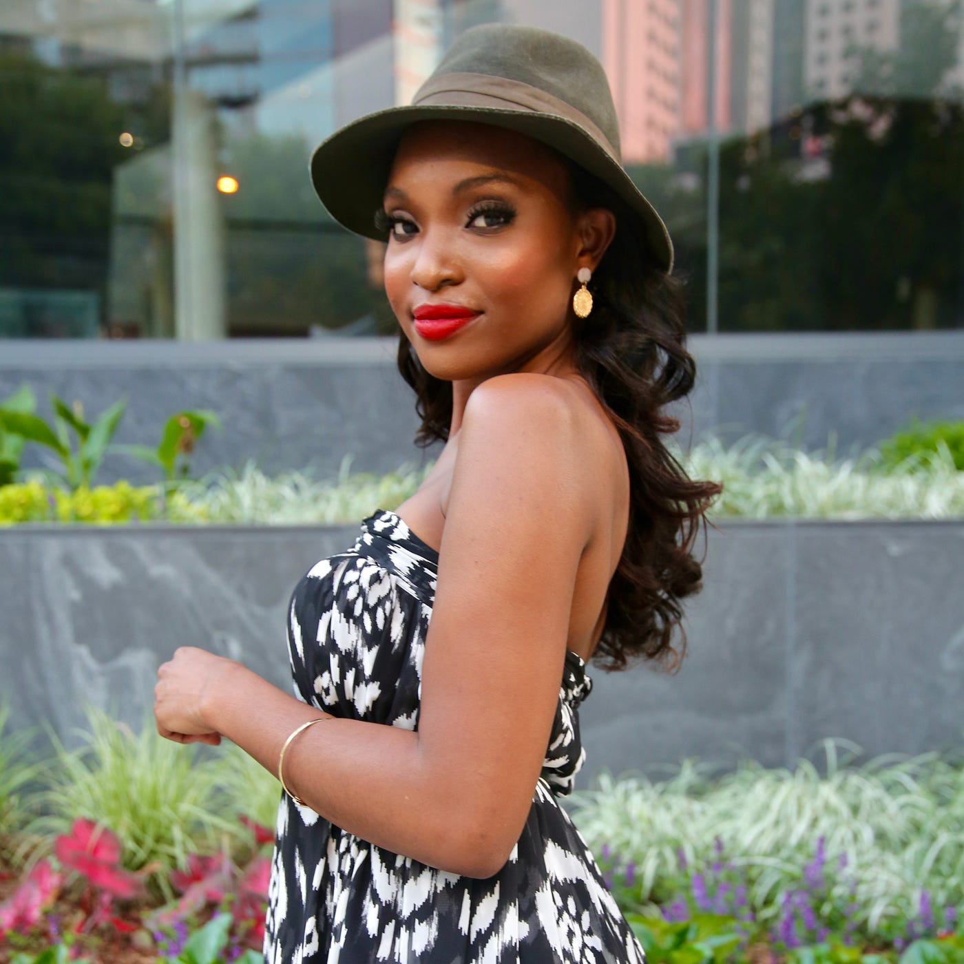 Chemistry and Black Excellence: Ayanna Jones curates Real Scientists ...