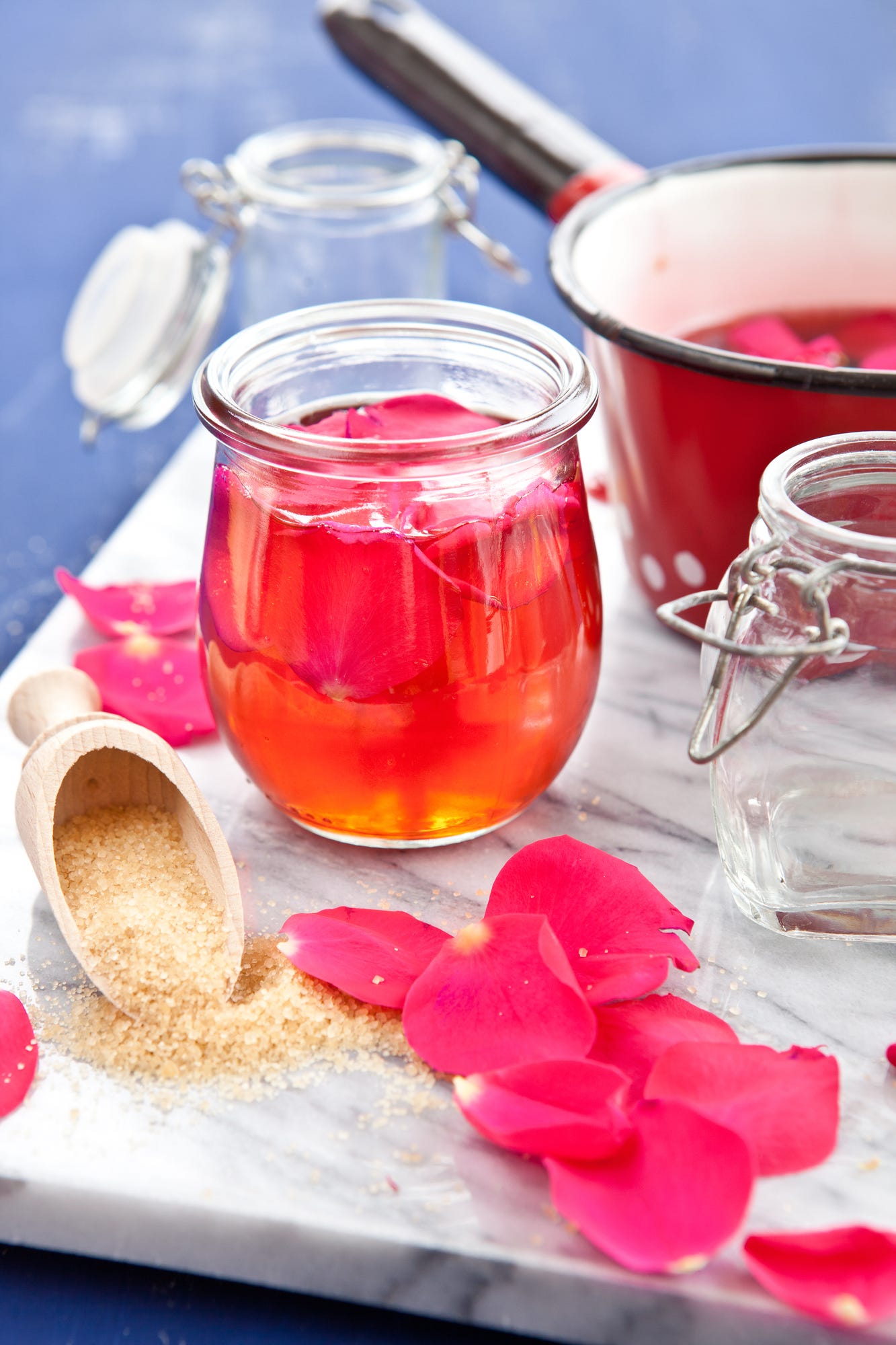10 Ways You Can Use Edible Flowers in Your Cooking (And Give Your Food ...