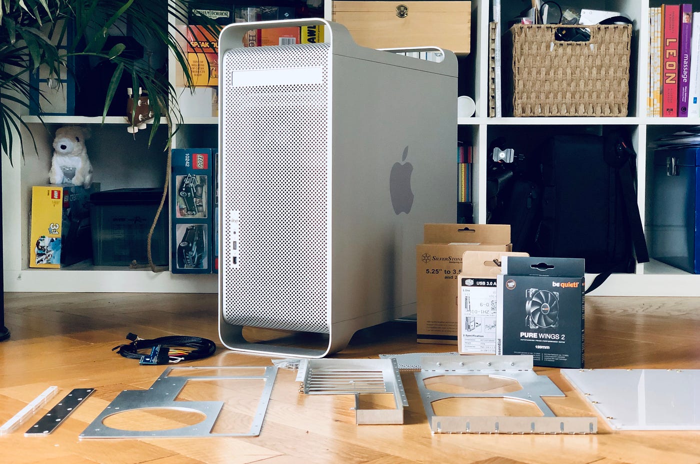 PowerMac G5 ATX Gaming PC Case Mod | by Patrick Robert Doyle | Medium