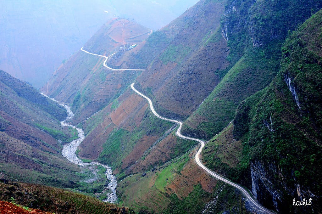 Top 7 beautiful roads in Vietnam. These days, with the development of ...