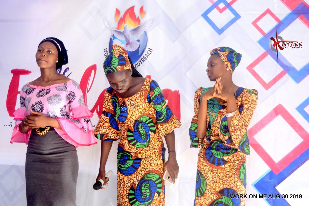 Ankara short gowns for OWANBE Have you tried wearing a native dress to ...