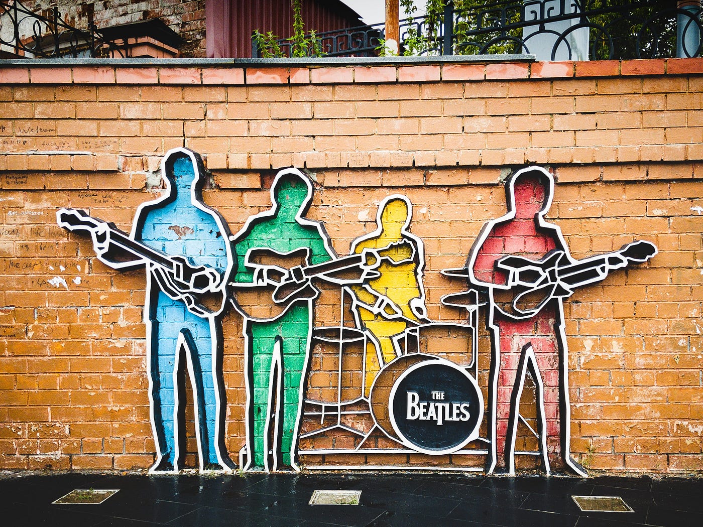 Beatlemania arrives in the US. Read an edited extract from Fandom and ...