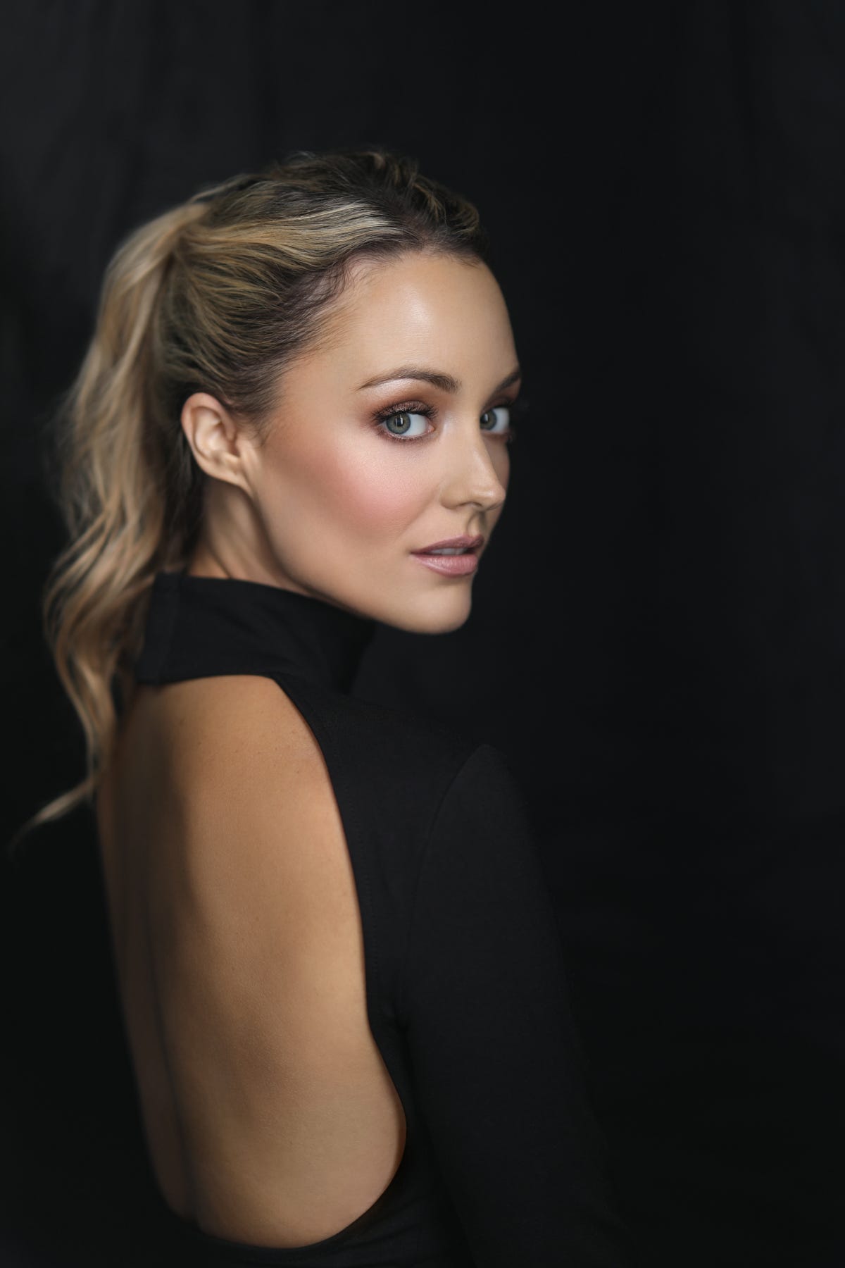 Inspirational Women In Hollywood: How Batwoman Star Christina Wolfe Is ...