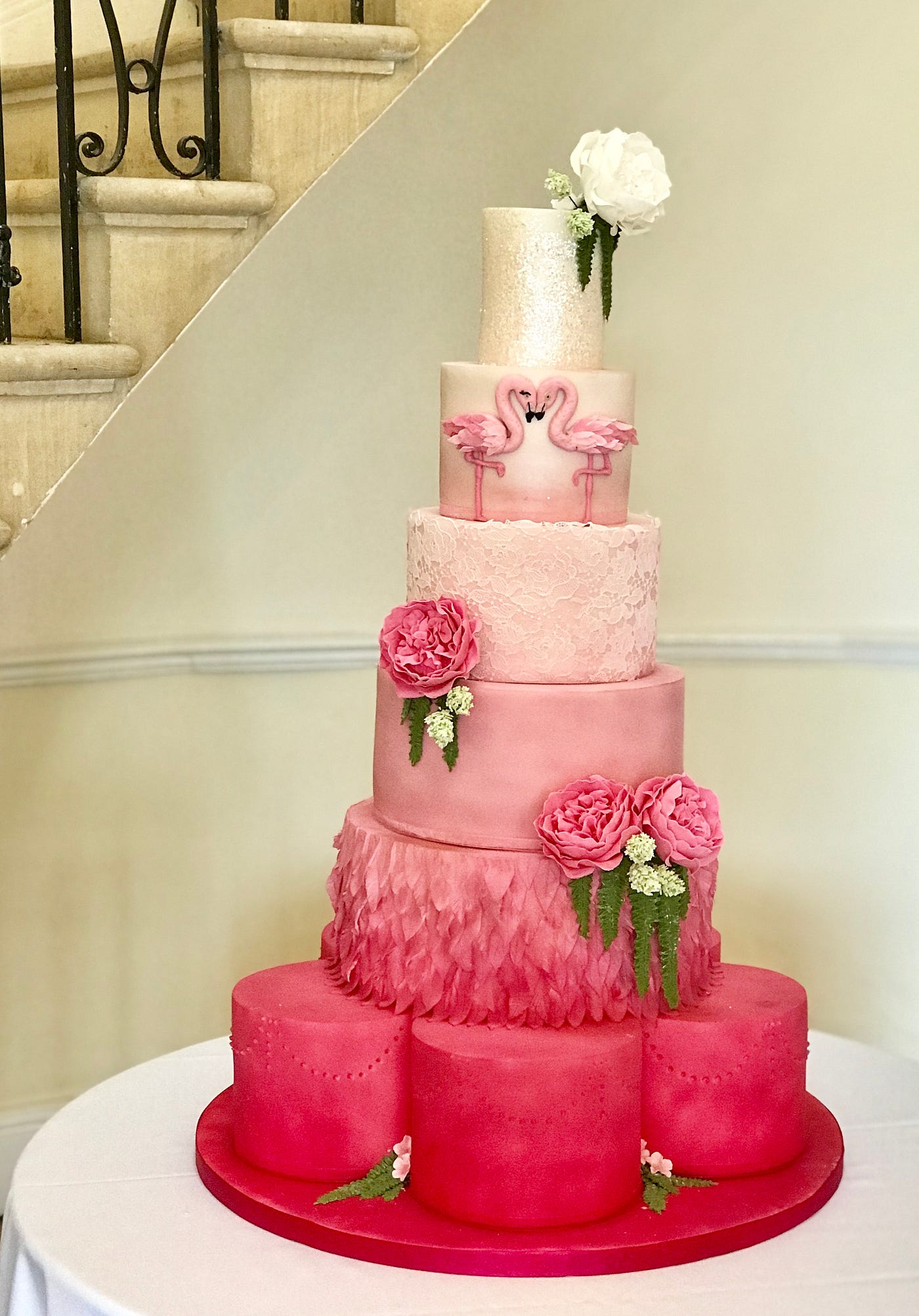 Current and Upcoming Wedding Cake Trends | by Erinhemms | Medium