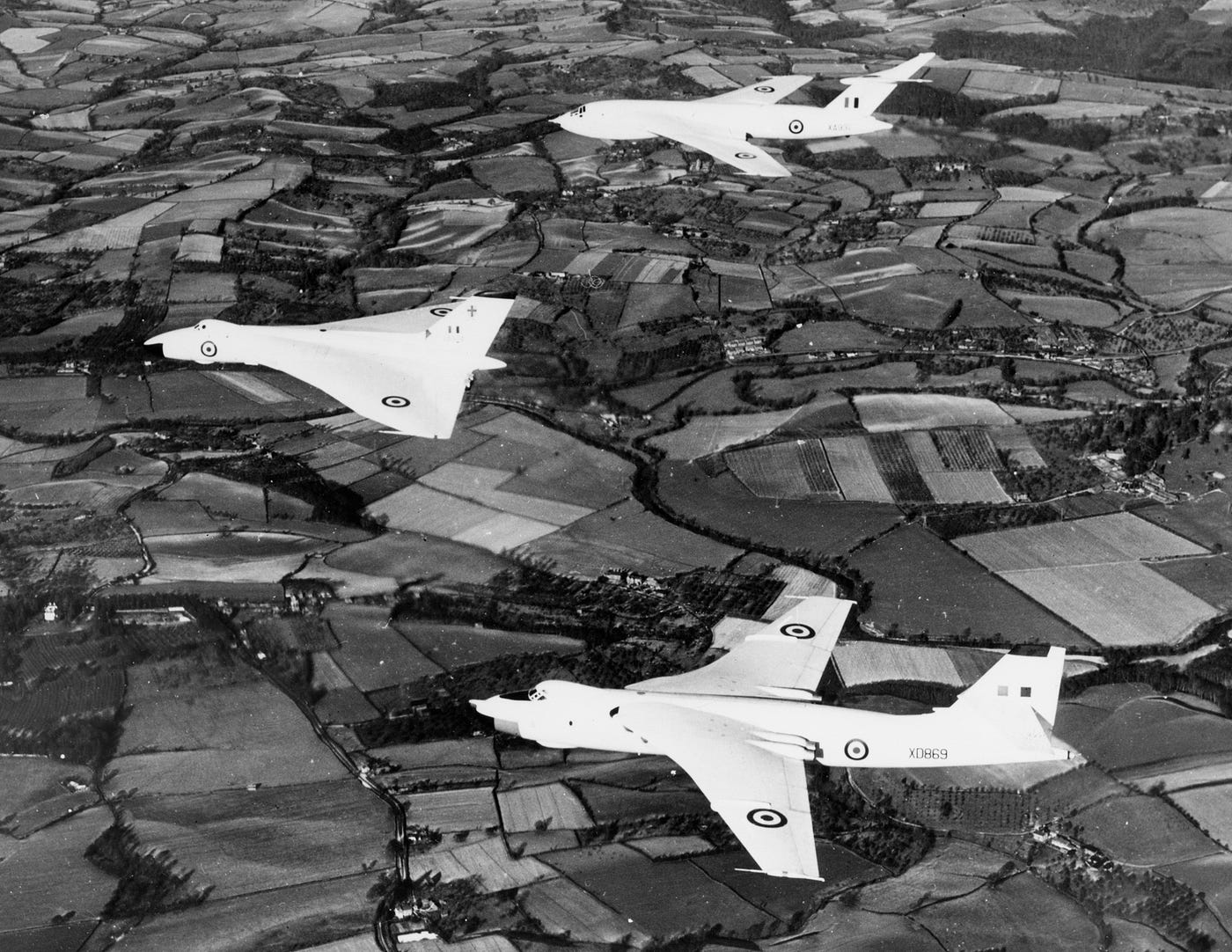 UK Governments and the British Bomber-borne Nuclear Deterrent, 1945 ...