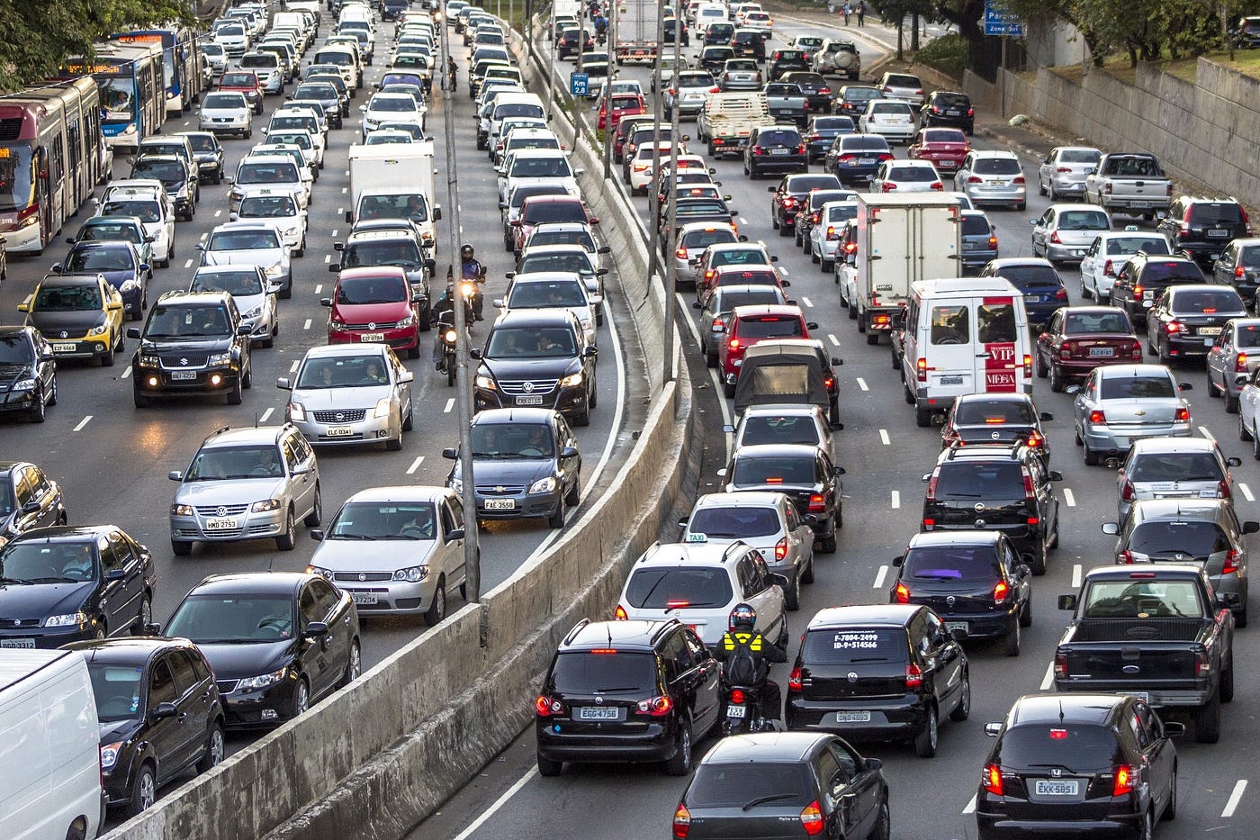 12 Things you can do while stuck in traffic that will reduce your ...