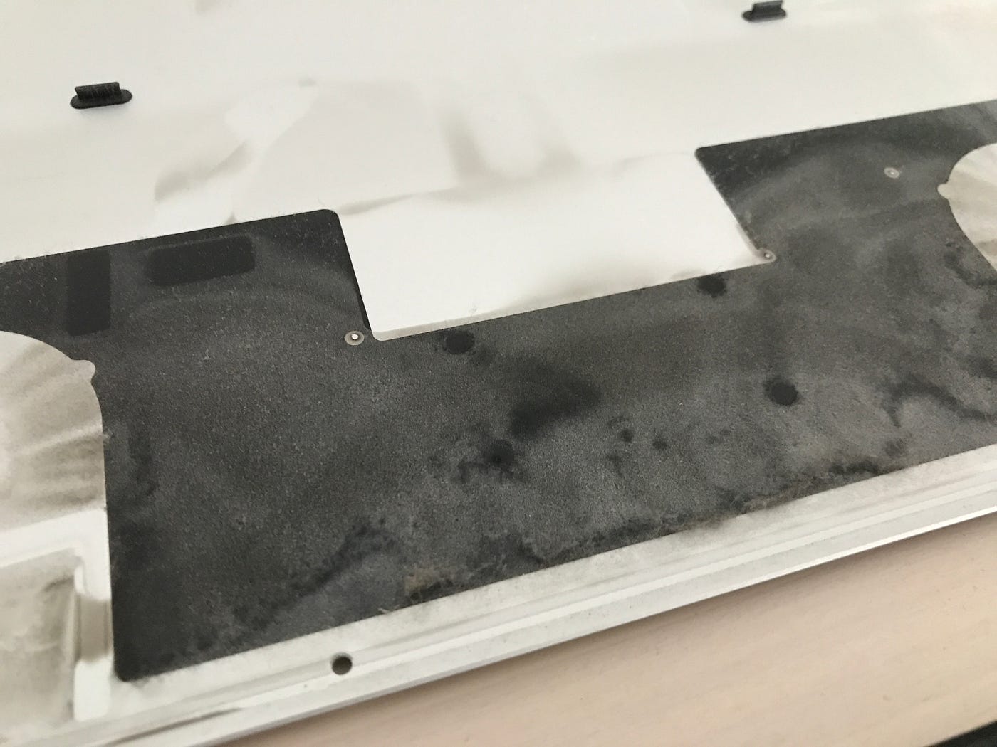 Opening and cleaning MacBook Pro after 5 years of heavy usage! | by ...