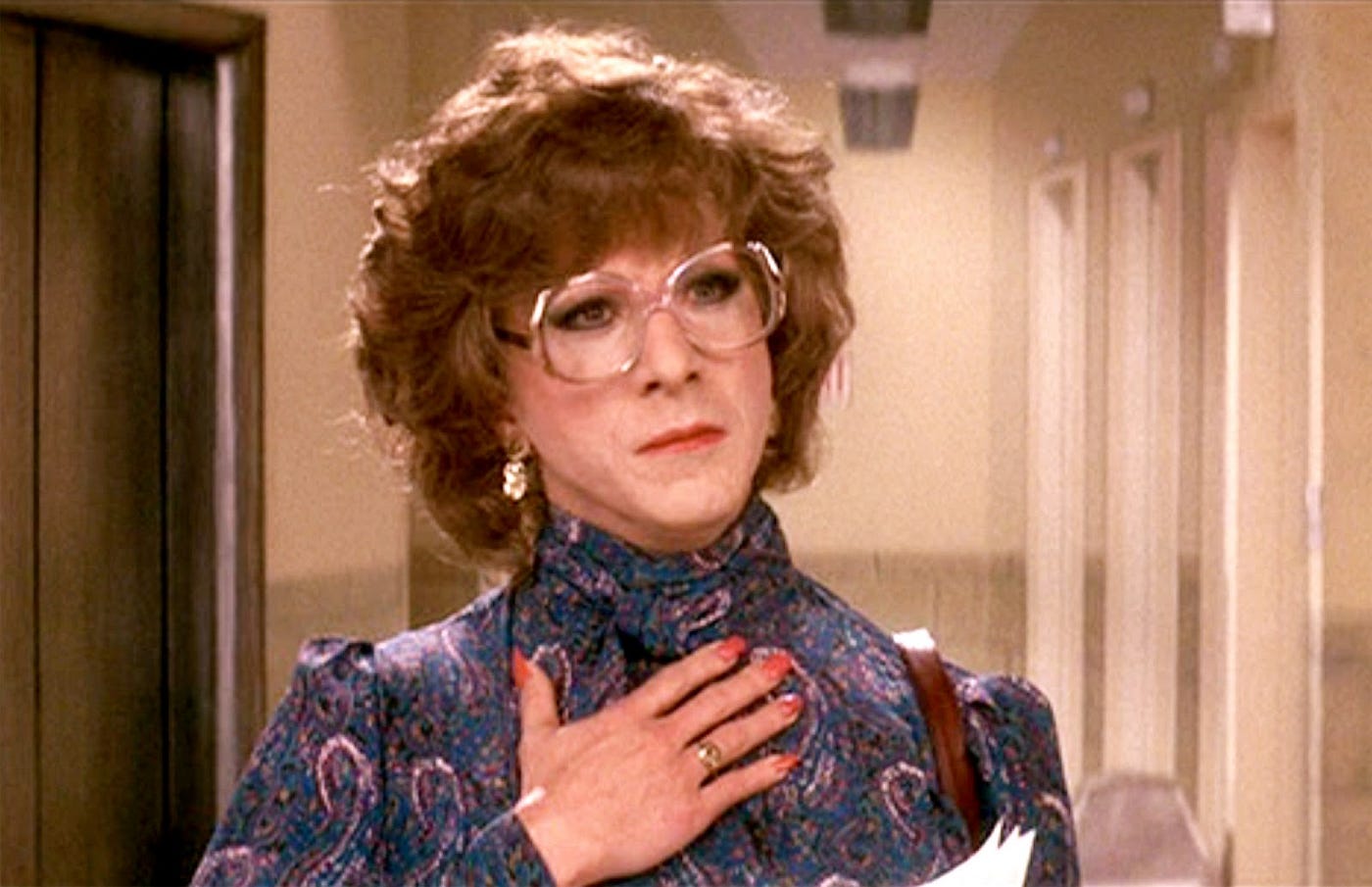 Tootsie : A timeless classic. Michael Dorsey (Dustin Hoffman) is a ...