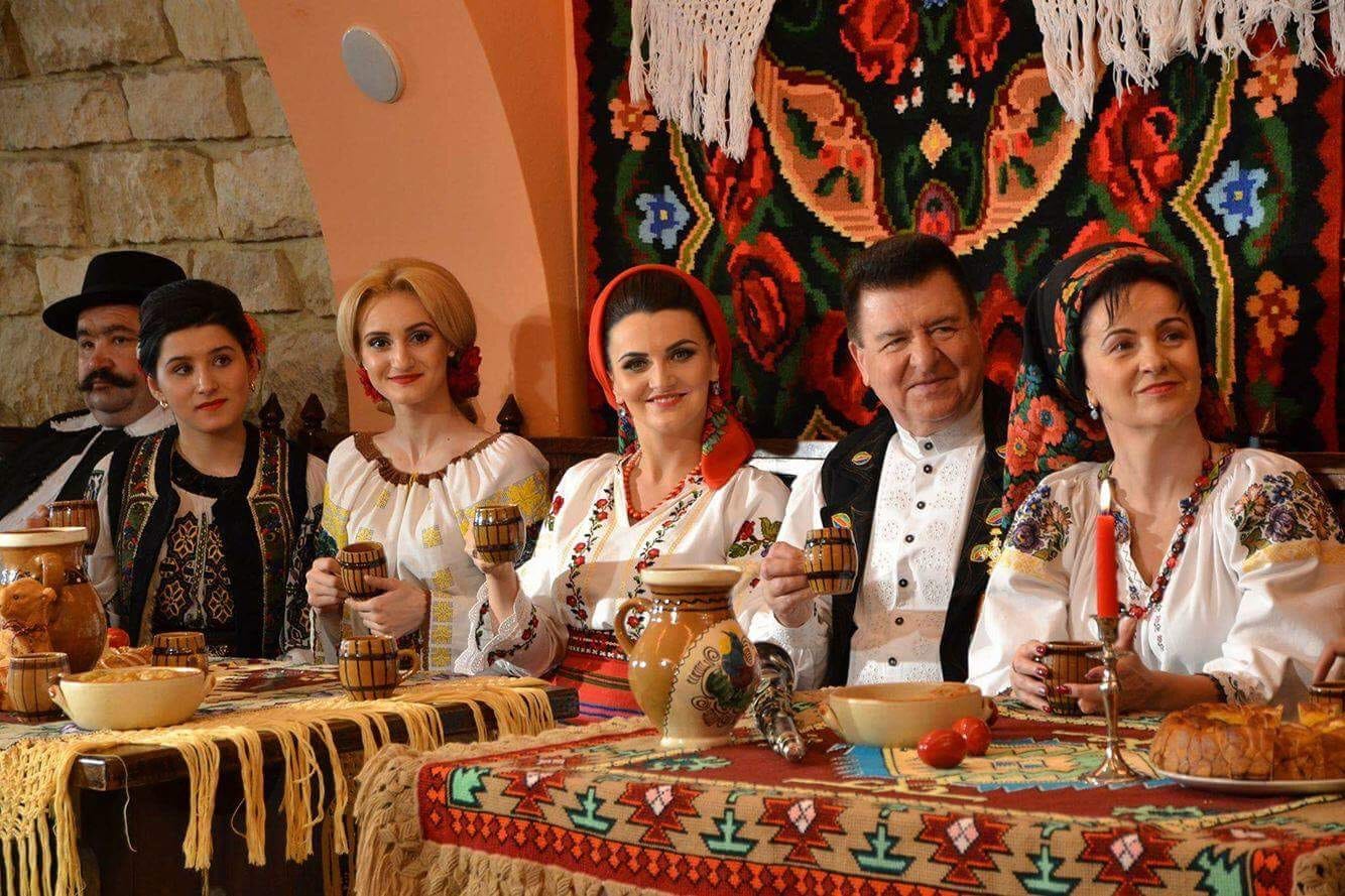 Ia reprezintă România. Ia românească- cartea de vizită a… | by Teodora ...