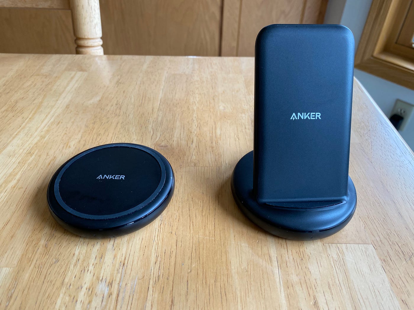 Anker PowerWave II Stand Review. The Universal Compatible Fast Wireless ...