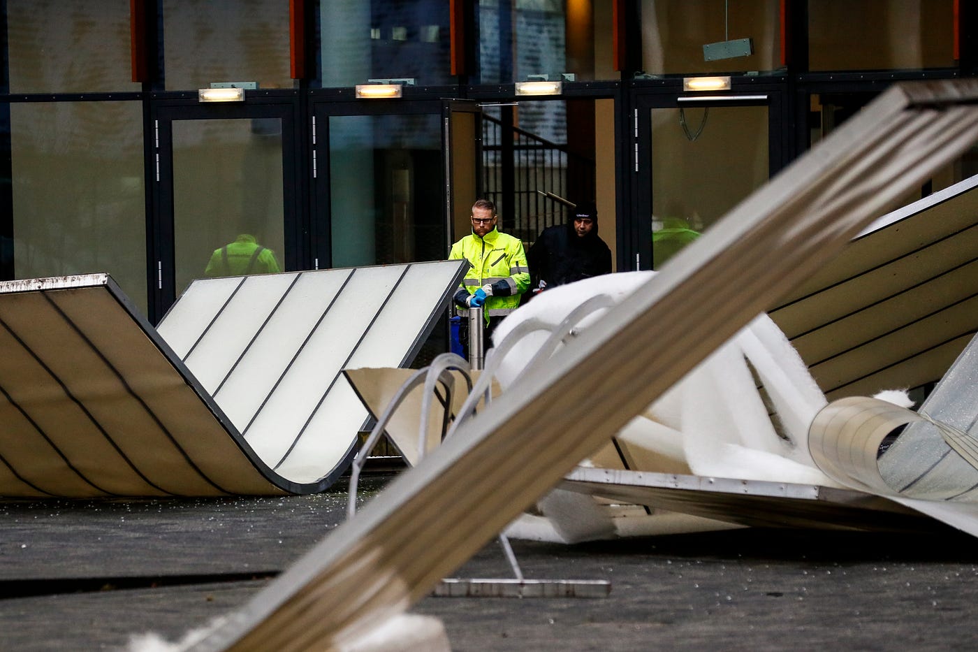 De storm in beeld. Een krachtige westerstorm trok vandaag… | by Joost ...