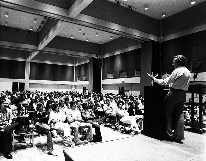Richard Feynman 100 Anos. Paul Halpern celebra a obra do… | by Elton ...