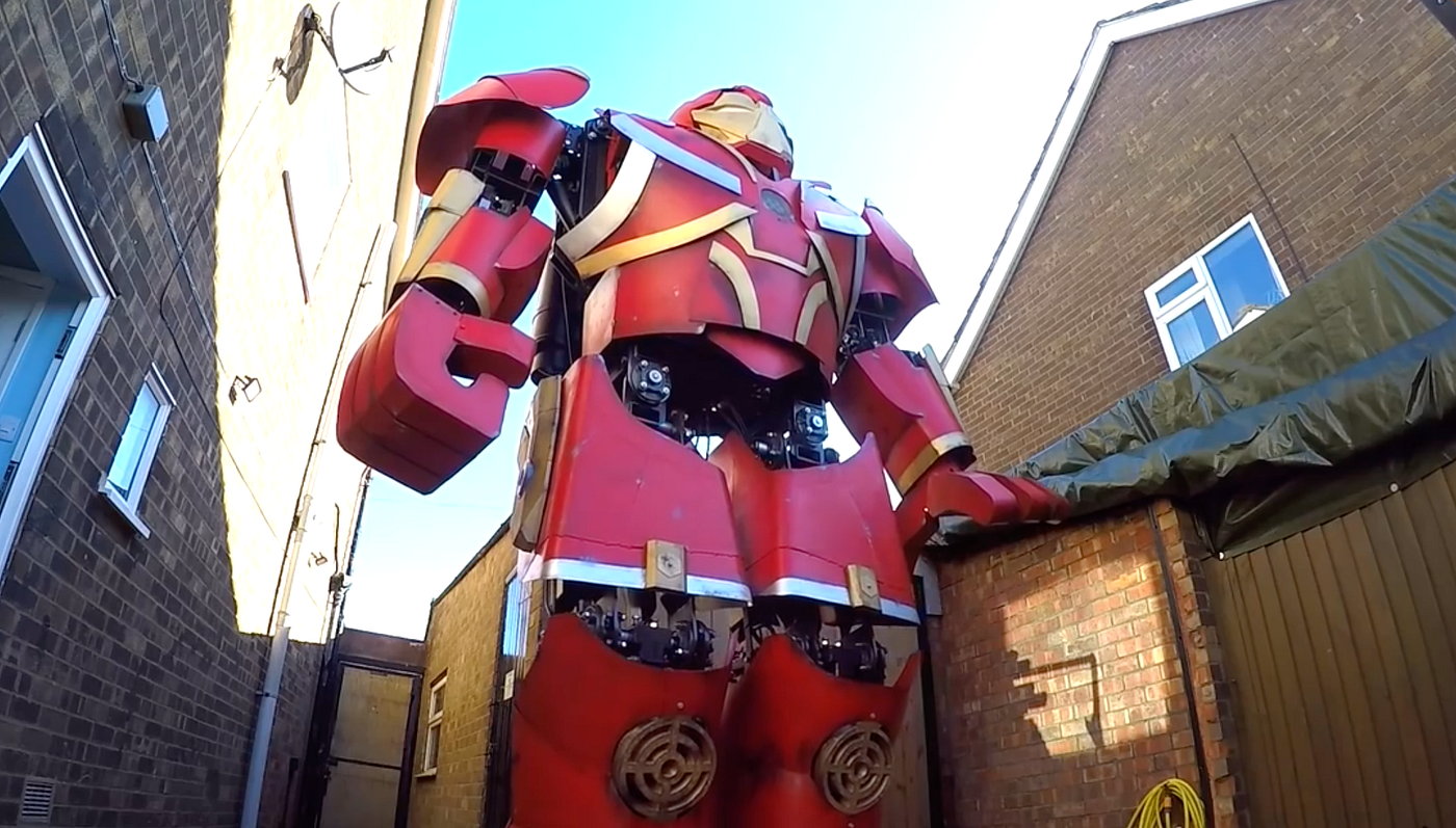 This Massive Hulkbuster Mech Suit Is a Marvel of Large Scale ...