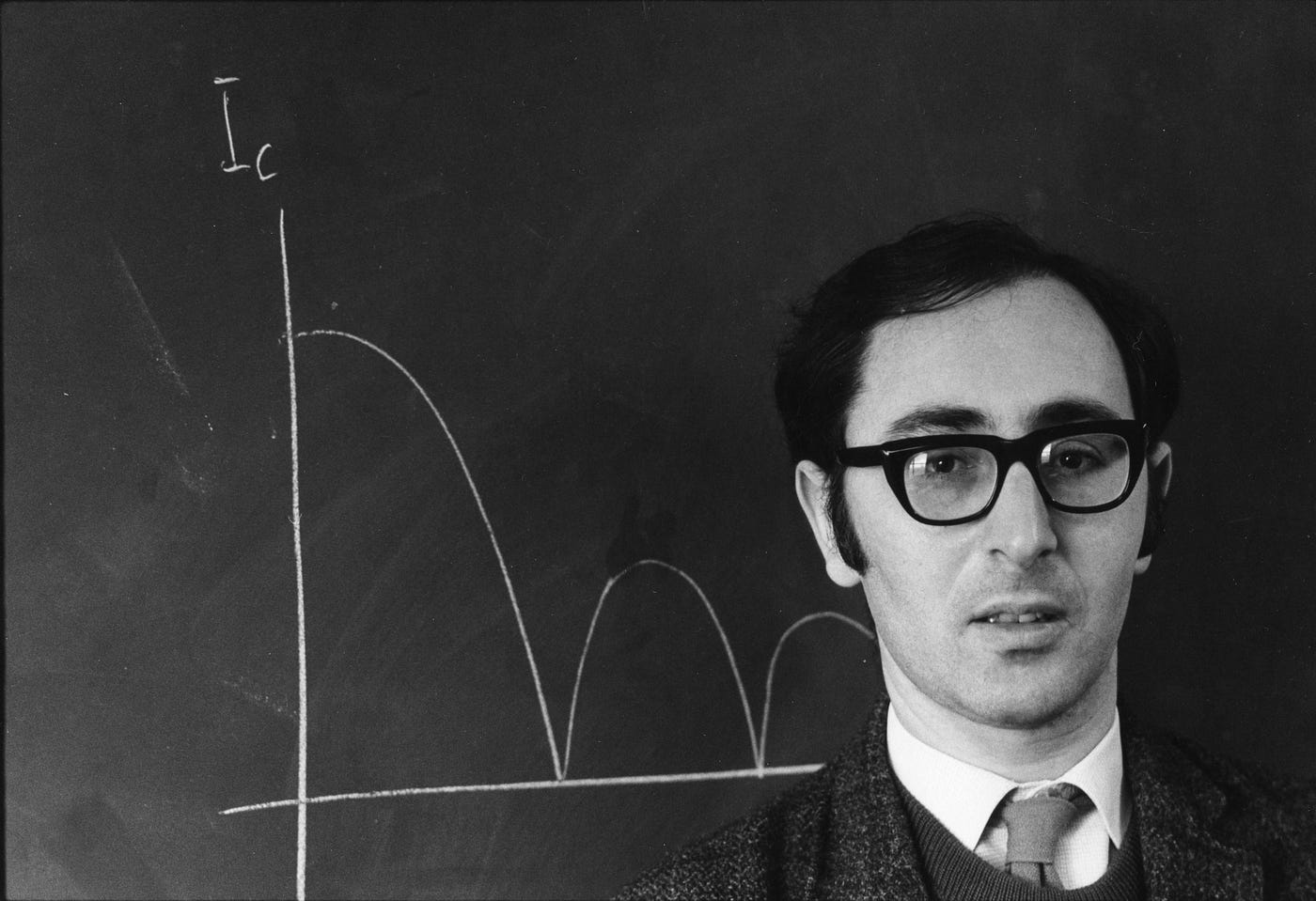 Quantum Computing — The 3 QC Camps | by Michael Wang | Medium