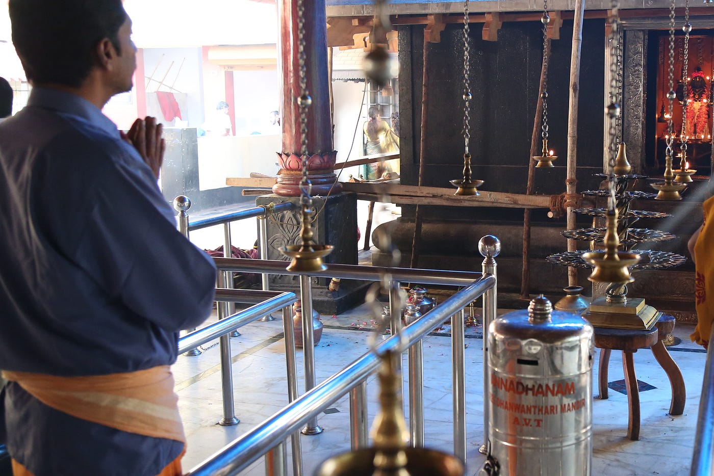The Great Lord Dhanvantari Temple : A Living University : To India’s ...