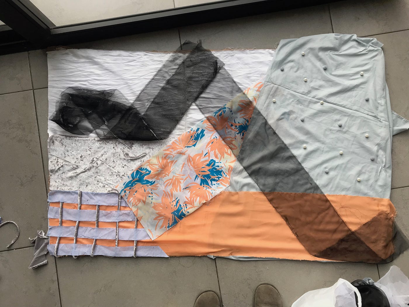 Composición de material textil y ensamblaje | by Deborah Schneider ...