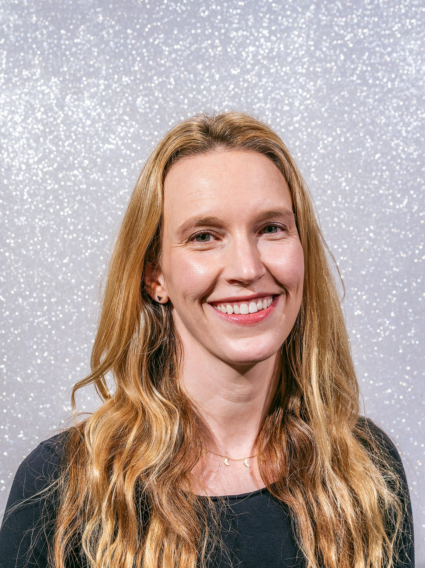 'Uncanny Valley' Author Anna Wiener and 'The Big Disruption' Author ...