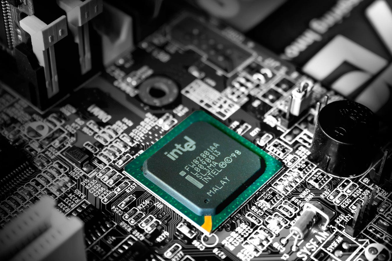 the-best-build-your-own-pc-parts-under-600-by-home-office