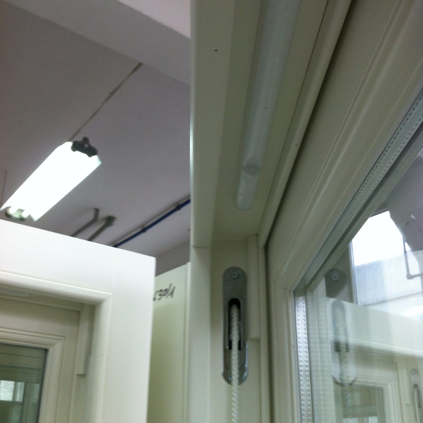 10 elements you should take into consideration while buying new sash ...