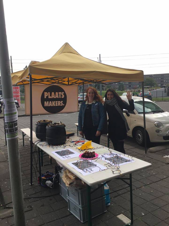 1 bus, 2 verhalen. Reflectie-blog door Simone van Dijk | by Simone van ...