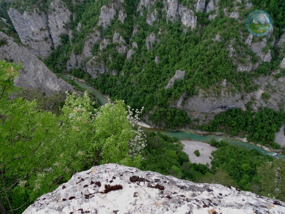 Mali Vojnik 1.773mnm - Vojnik. Početak staze: 1.109 mnm , katun Živa ...
