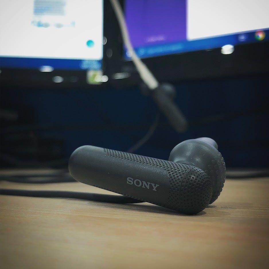 REVIEW Tai Nghe Sony WI SP500 Từ Người Đã DÙNG | by Minh Phung | Chia ...