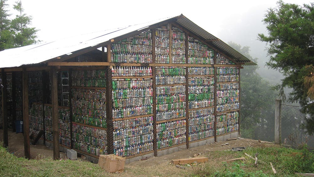 Casas Ecológicas Construcciones Con Botellas Plásticas Neumáticos O