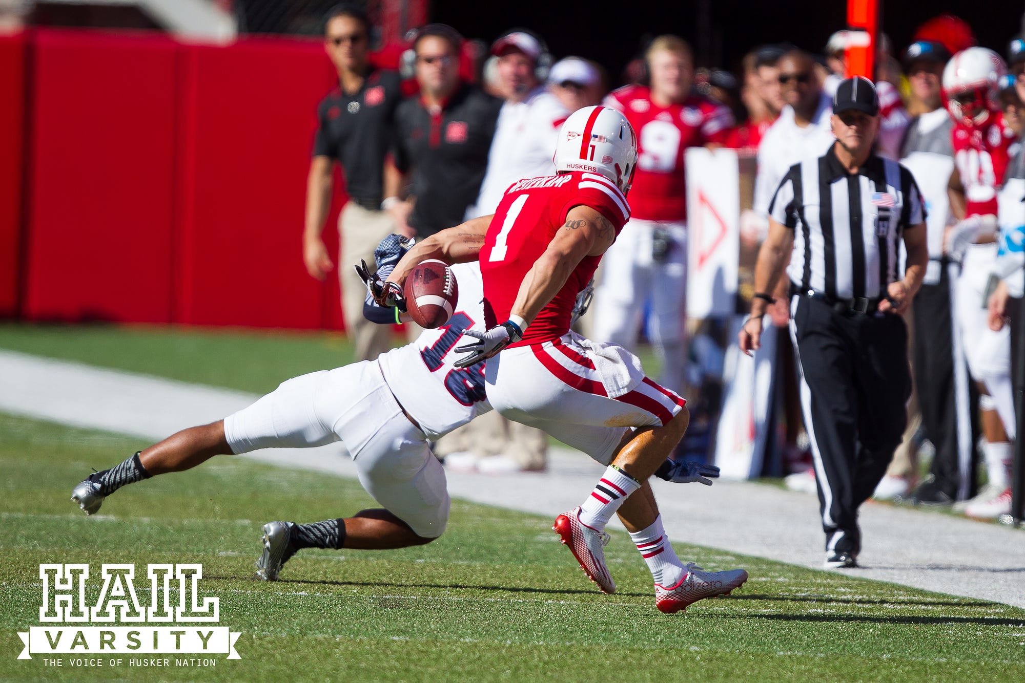 Have we already seen the most amazing catch in college football this ...
