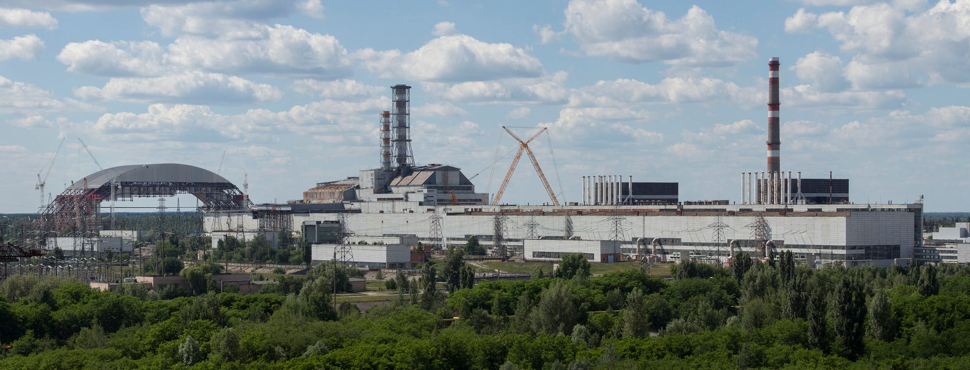 Chernobyl gets a new roof. The €1.5 billion project to encase the… | by ...