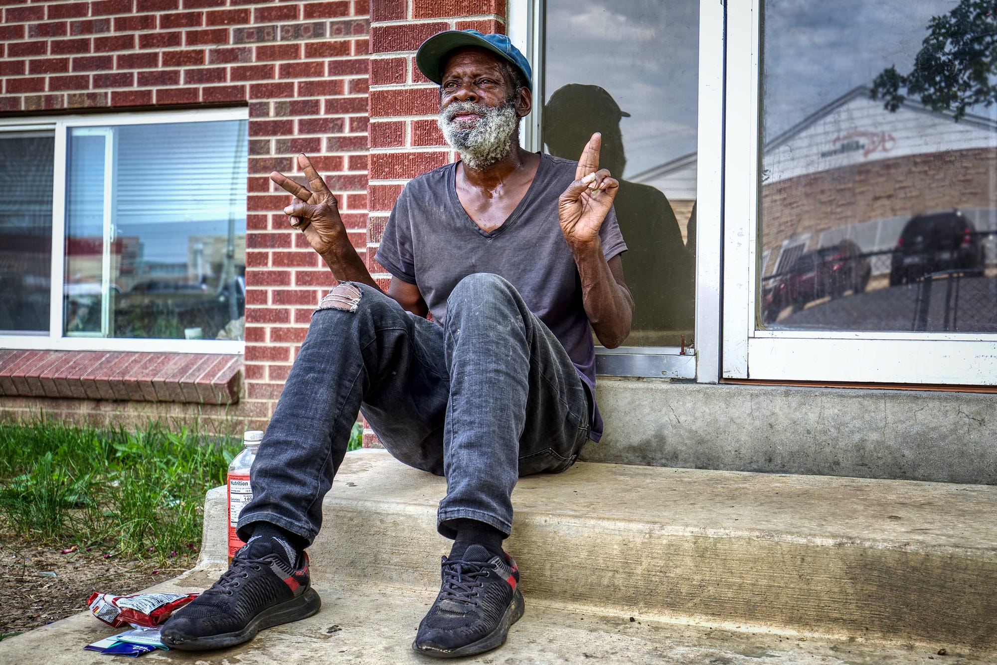 Anecdote Of The Grateful Homeless | by Carlos Jeronimo | ILLUMINATION ...