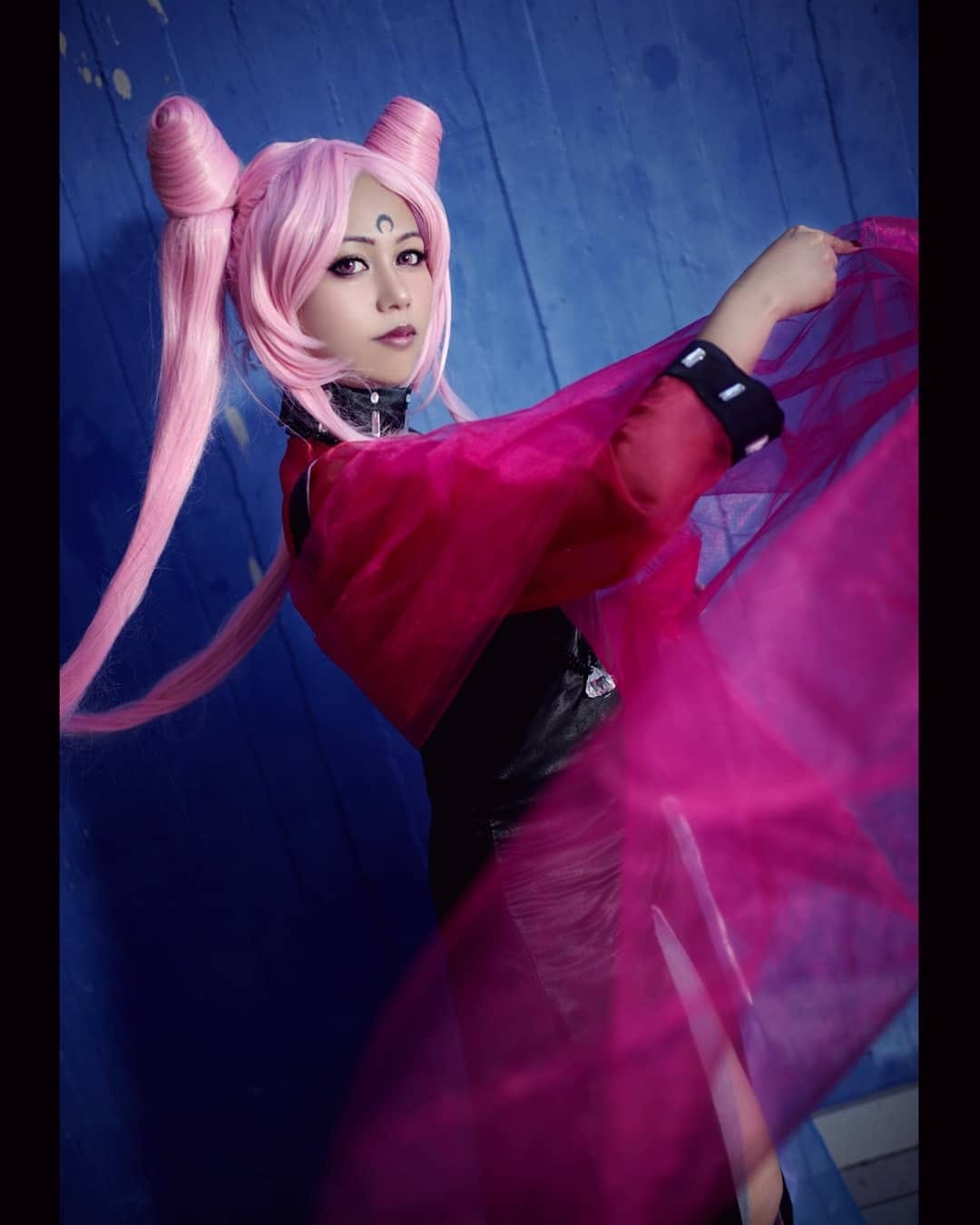 Cosplayer of the Week — Raz Al-Ghul Cosplay | by SciFinatik Cosplay ...