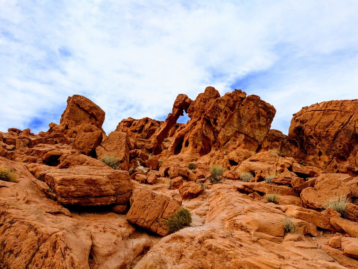 Hiking through the Valley of Fire — the best hikes and trails