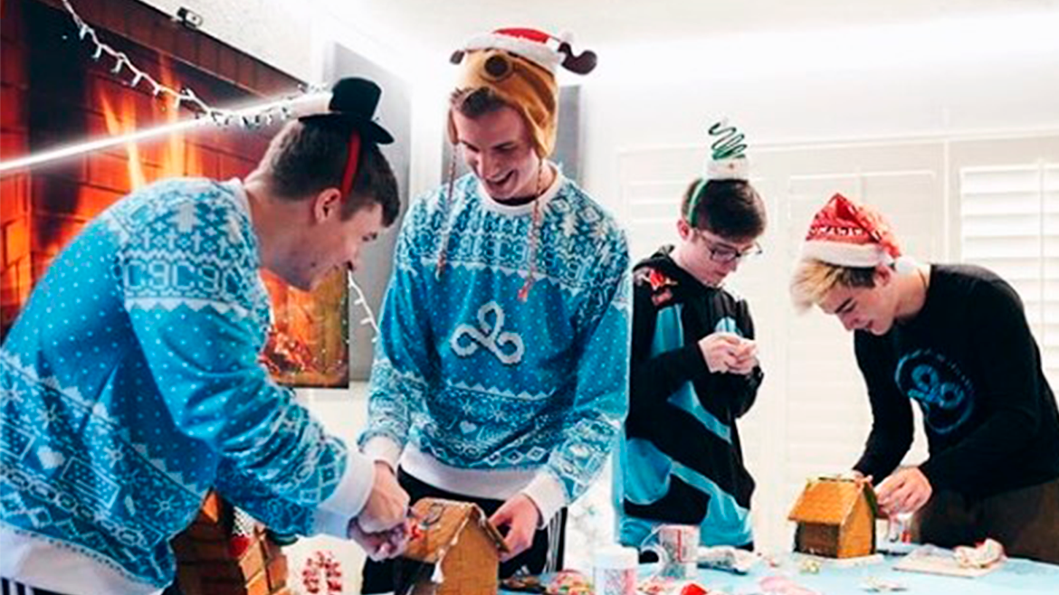 Esports Merchandise: Christmas Edition - DreamTeam Media - Medium
