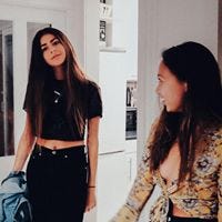 Anna Weeks – Medium
