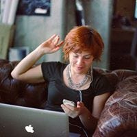 Dorothee Hasnas – Medium