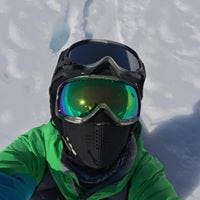 Maciej Piotrowski – Medium