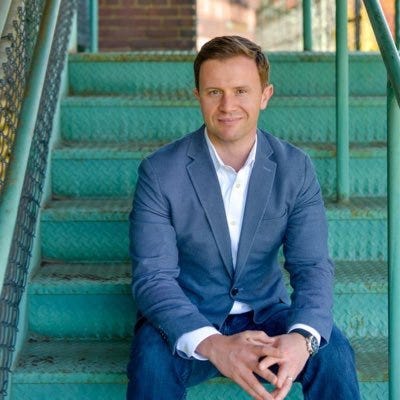 Kyle Kutuchief – Medium